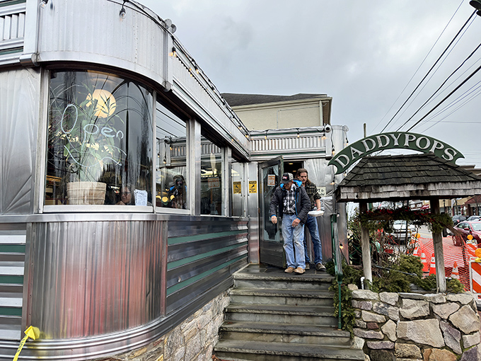 The classic silver exterior of Daddypops gleams like a beacon of breakfast hope on North York Road, promising timeless comfort inside.