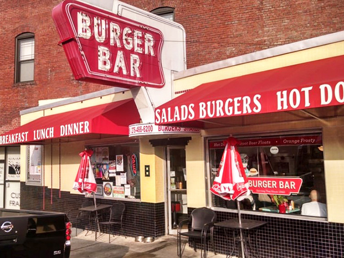That iconic red neon sign has been beckoning hungry travelers to Burger Bar since 1942. Some landmarks guide you to history; this one guides you to happiness.