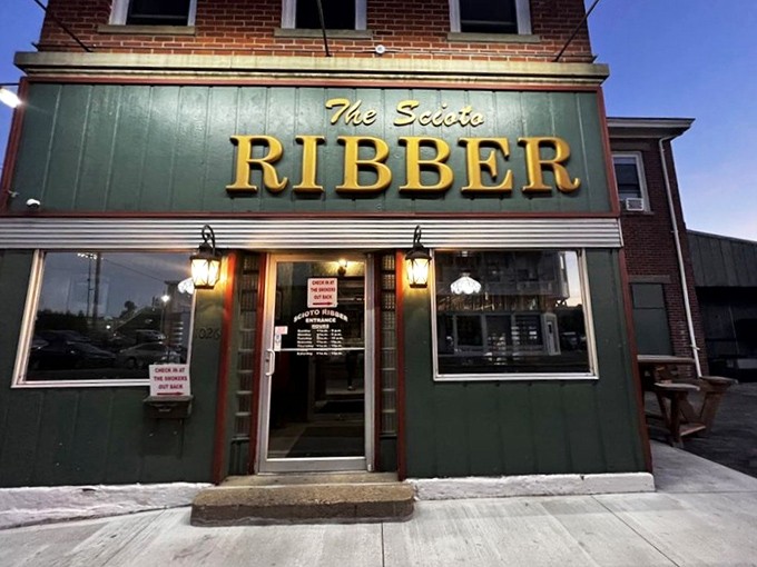 The unassuming green exterior of Scioto Ribber hides a carnivore's paradise within. Like finding a treasure chest disguised as a toolbox.