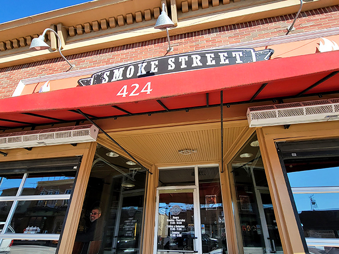 Smoke Street's brick fa&ccedil;ade and colorful umbrellas beckon like a barbecue siren song in downtown Milford. Small-town charm, big-time flavor.