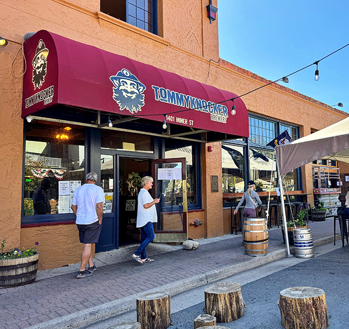 The iconic red awning of Tommyknocker beckons like a mountain oasis. Wooden barrel tables outside create the perfect perch for people-watching and beer-sipping.