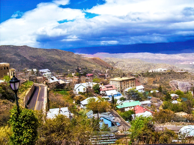 Jerome clings to the mountainside like a determined mountain goat with an art degree and spectacular taste in views.
