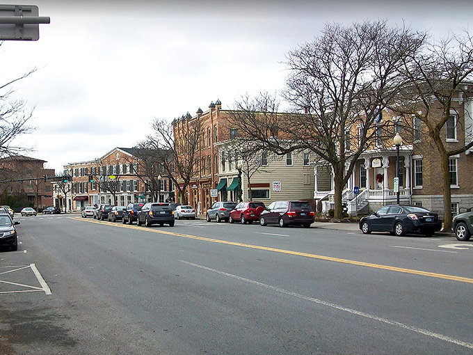 Downtown Skaneateles looks like a film set where Norman Rockwell and Frank Capra collaborated on the perfect small-town America backdrop.