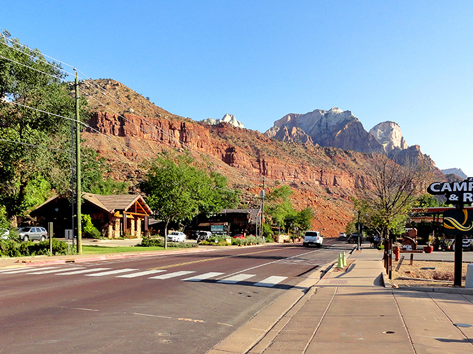 The dramatic red rock formations provide a stunning backdrop to this charming Utah town, where nature and history create a perfect postcard setting.
