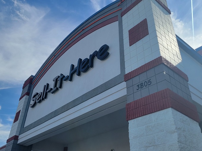 Welcome to Sell It Here, where bargain hunting meets Indiana ingenuity! This unassuming exterior hides a treasure trove that would make even Indiana Jones jealous.