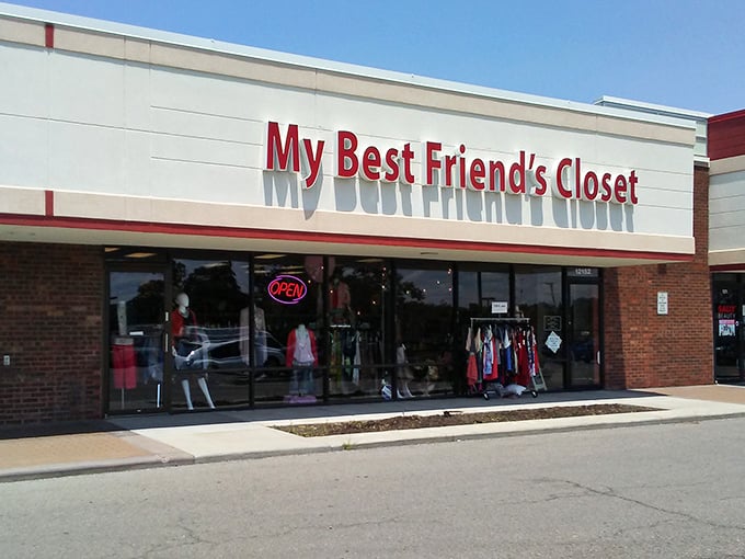 The unassuming storefront hides a treasure trove within. Like finding an oasis in a strip mall desert, My Best Friend's Closet beckons bargain hunters.