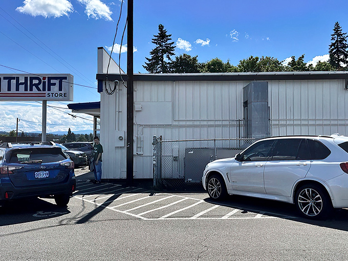 The unassuming exterior of Red White & Blue beckons like a siren song to treasure hunters. Don't let the simple fa&ccedil;ade fool you!