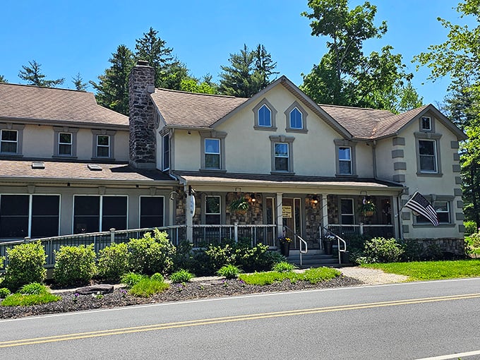 The charming country house exterior of Frogtown Chophouse beckons like an old friend with a delicious secret waiting inside. 