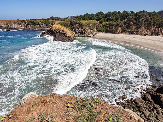 "Welcome to paradise!" This pristine stretch of sand is Mother Nature's way of saying, "Hey California, I've still got a few tricks up my sleeve!"
