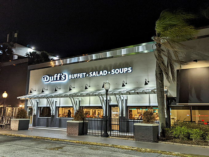 Duff's unassuming exterior is like that quiet friend who turns out to be the life of the party. No flashy gimmicks needed when the food does the talking.