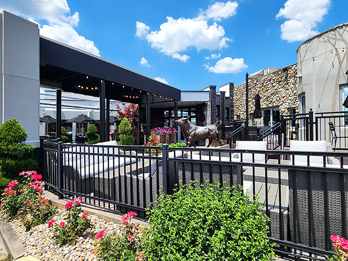 The stone fa&ccedil;ade and modern architectural elements give no hint of the carnivorous paradise waiting inside this St. Louis gem.