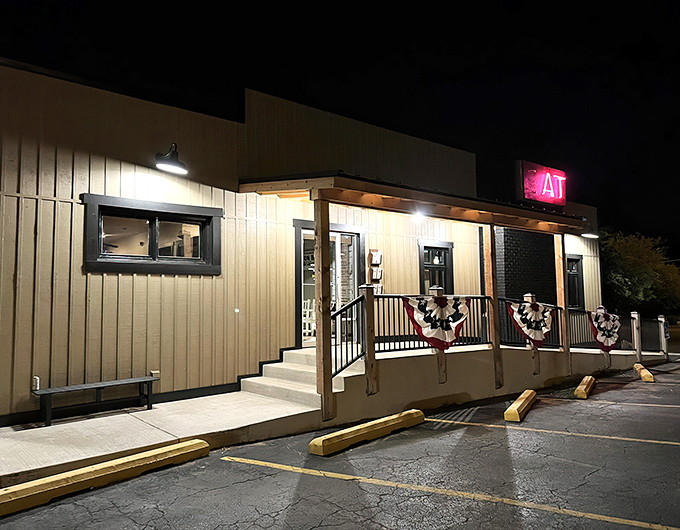 The unassuming exterior of Heston Supper Club looks like a secret clubhouse for people who've unlocked the mystery of perfect prime rib.