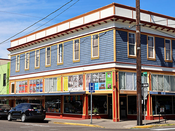 Nature's majesty on full display &ndash; where mountain peaks stand guard over crystal-clear waters, creating Oregon's version of a Renaissance painting. 