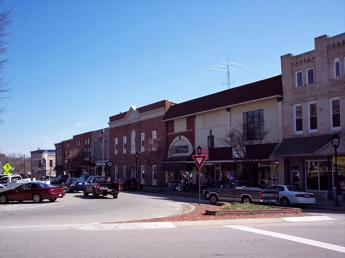 Main Street Munfordville looks like it was plucked straight from a Norman Rockwell painting. Small-town America at its most authentic.