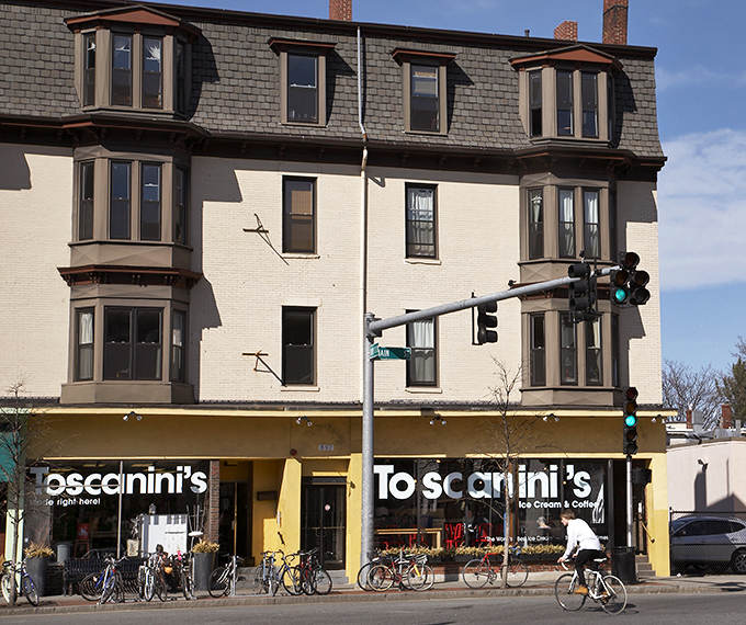 Like finding a treasure at the end of a bike-filled rainbow, Toscanini's yellow storefront beckons Cambridge dessert pilgrims to First Street's sweetest destination.