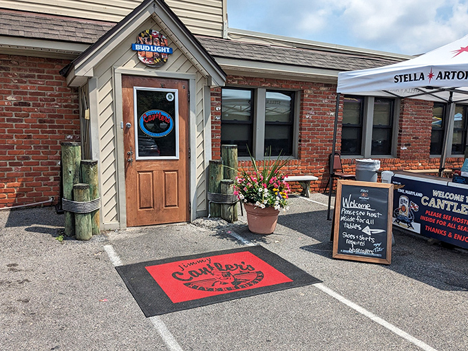 The unassuming exterior of Cantler's hides seafood treasures within&mdash;like finding a pearl in an oyster, the journey here is part of the adventure.