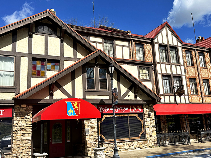 The Tudor-style fa&ccedil;ade of Downing Street Pour House stands out in Hollister like a British diplomat at a barbecue&mdash;distinctive, charming, and impossible to ignore.