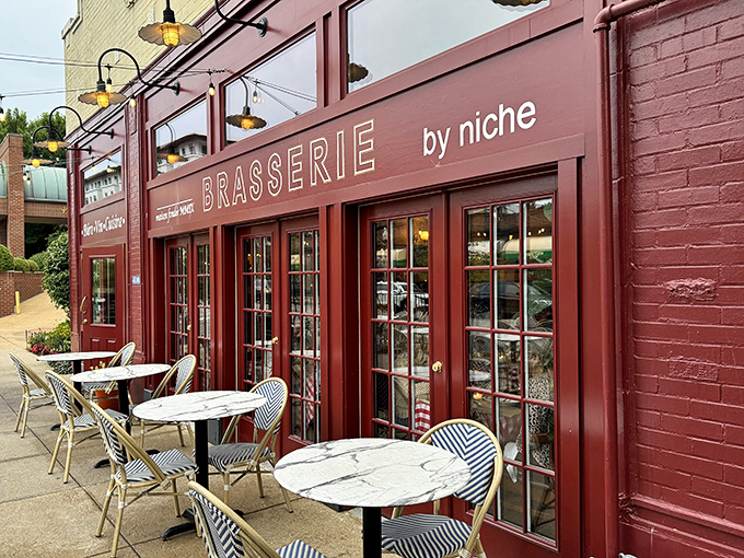 The burgundy fa&ccedil;ade beckons like a Parisian street corner transplanted to St. Louis, complete with those quintessential French bistro tables waiting for your arrival.