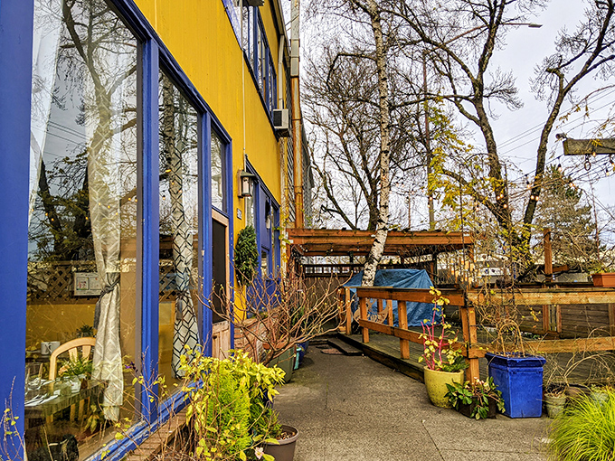 The unassuming exterior of Cafe Du Berry shares space with Tyrrell's, proving once again that culinary treasures often hide in plain sight.