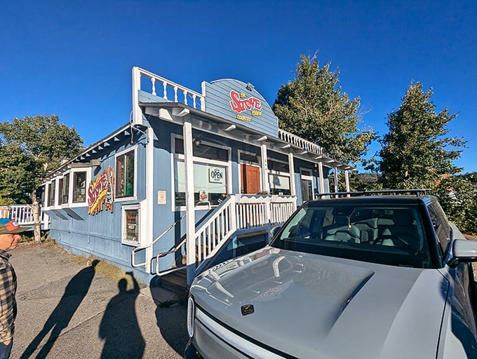 The blue clapboard exterior of The Stove stands like a breakfast beacon in Mammoth Lakes, promising mountain-sized portions and small-town charm.