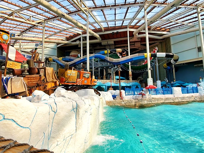 The architectural marvel that is Aquatopia's glass ceiling lets sunshine pour in while Pennsylvania snow stays where it belongs&mdash;outside.