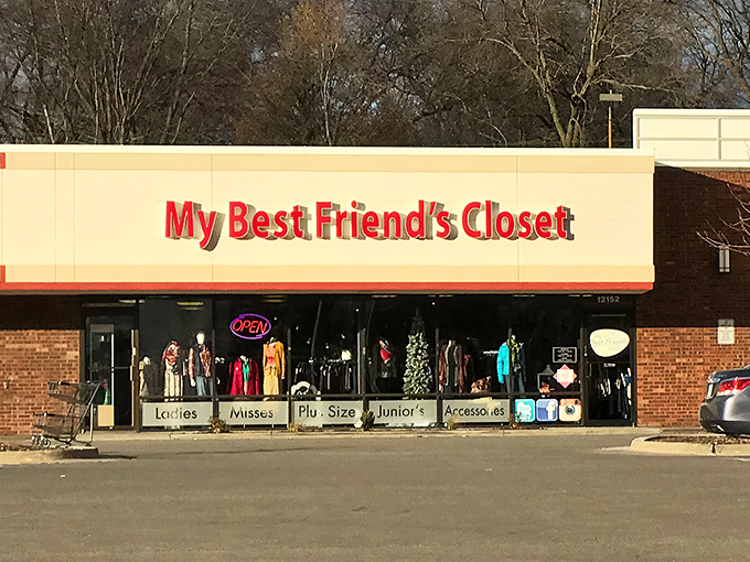 My Best Friend's Closet welcomes bargain hunters with its bright storefront, like a beacon calling to fashionistas and thrift enthusiasts alike.