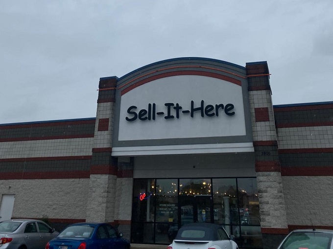 Welcome to Sell It Here, where bargain hunting meets Indiana ingenuity! This unassuming exterior hides a treasure trove that would make even Indiana Jones jealous.