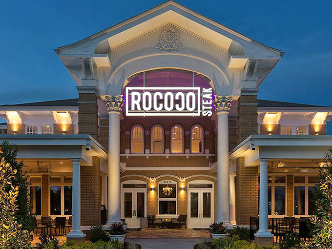 Grand doesn't begin to describe it. Rococo Steak's majestic exterior, with its illuminated columns and elegant fa&ccedil;ade, promises a dining experience worthy of royalty.