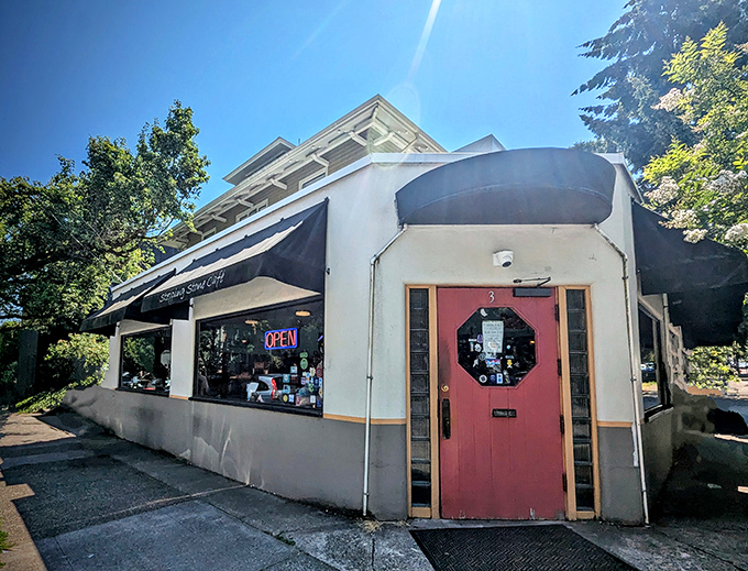 The unassuming exterior of Stepping Stone Caf&eacute; beckons with its simple black awning and glowing neon "OPEN" sign&mdash;Portland's version of "Come on in, the breakfast is fine!"
