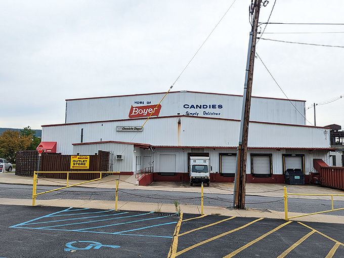 The Boyer Candy Company stands like a sweet beacon in Altoona, its unassuming exterior hiding a treasure trove of nostalgic treats waiting to be rediscovered.