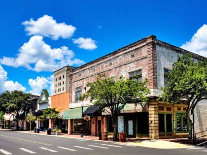 This Scenic Small Town In Arkansas Is One Of The State's Best-Kept ...