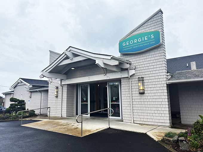 The coastal-chic exterior of Georgie's welcomes hungry travelers like a lighthouse beckons ships—except here, the treasure is edible and nobody gets shipwrecked.