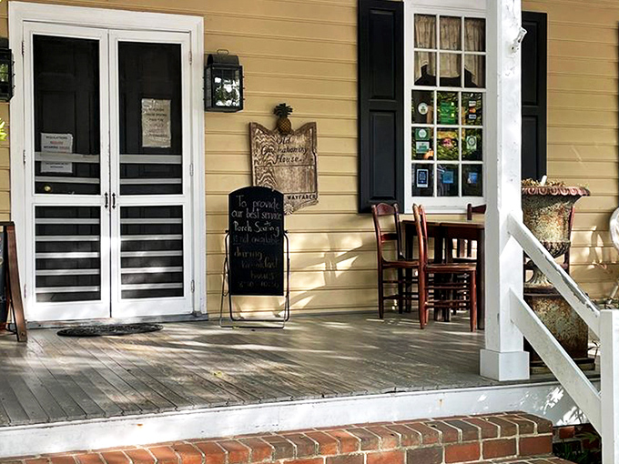 A Southern welcome if there ever was one! The charming colonial exterior of Old Chickahominy House beckons with the promise of comfort food and hospitality.