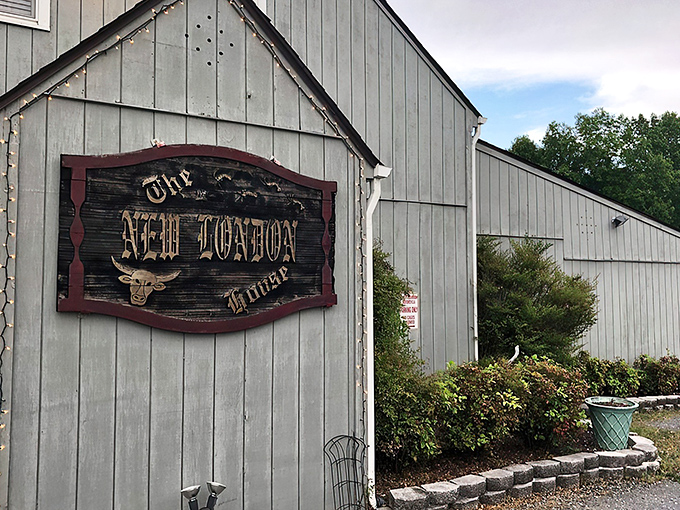 The unassuming exterior of New London Steak House stands like a carnivore's beacon in Forest, Virginia. No fancy frills needed when what's inside speaks volumes.