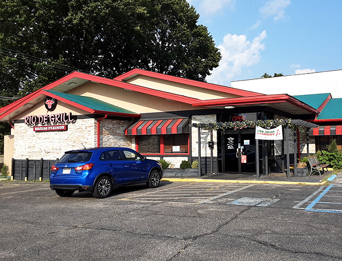 The colorful exterior of Rio De Grill stands out like a Brazilian flag at a coal miners' convention—a delicious cultural anomaly in Charleston's restaurant landscape.