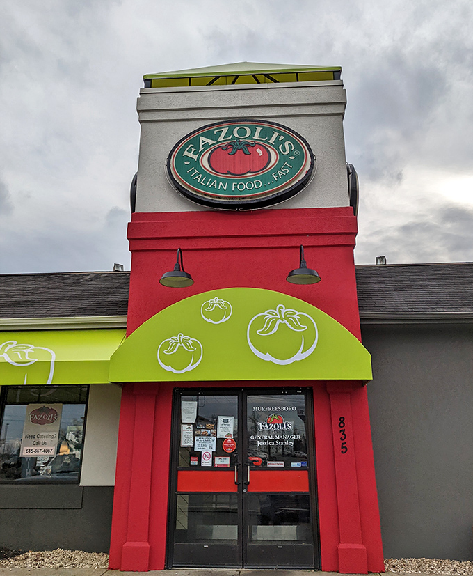 The Italian flag color scheme isn't subtle, but neither is your hunger when you spot Fazoli's distinctive tower beckoning from the Murfreesboro roadside.