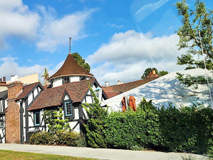 Like a Scottish fairy tale transported to Los Angeles, the Tudor-style exterior of Tam O'Shanter stands defiantly timeless amid the bustling city. 