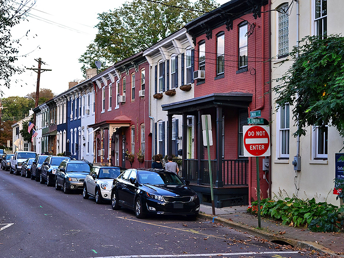 Lambertville's one-way streets aren't trying to confuse you&mdash;they're just giving you more time to admire the historic architecture and charming storefronts.