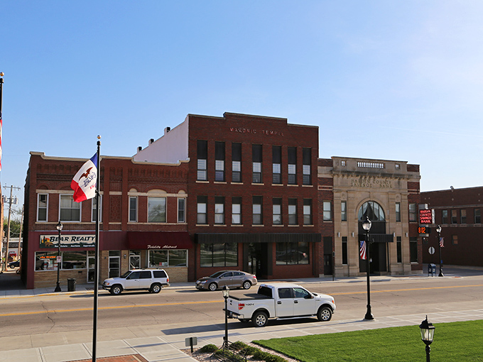 Eldora's historic downtown looks like a movie set where Jimmy Stewart might stroll by any minute. These brick buildings have stories to tell&mdash;and pie recipes to share.