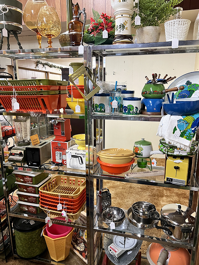 The technicolor kitchen revolution of yesteryear lives on in these vibrant orange, yellow and green treasures. Avocado appliances, anyone?