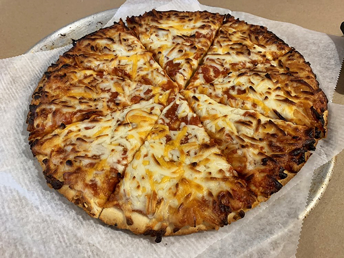 Even the pizza gets the seafood treatment here. That golden-brown crust and melty cheese prove they're serious about all menu items.