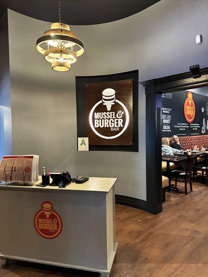 "Please Wait To Be Seated" might be the hardest instruction to follow when burger aromas are calling your name. 