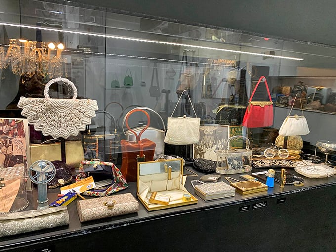This display case reveals the secret lives of purses&mdash;and the treasures women deemed essential enough to carry.