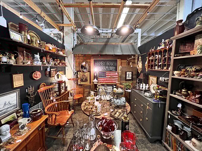 Step into this perfectly styled booth and you're suddenly in a colonial tavern meets country store, complete with patriotic flair.