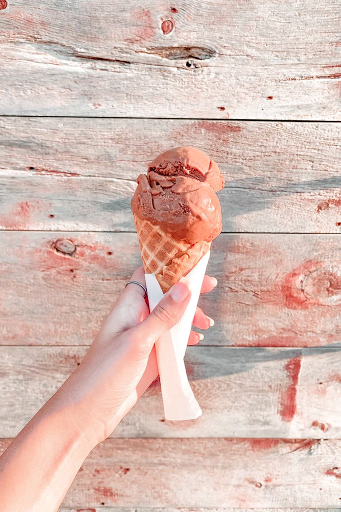 The caf&eacute; mocha float creates distinct layers like a sunset&mdash;if sunsets were made of coffee, ice cream, and pure happiness.