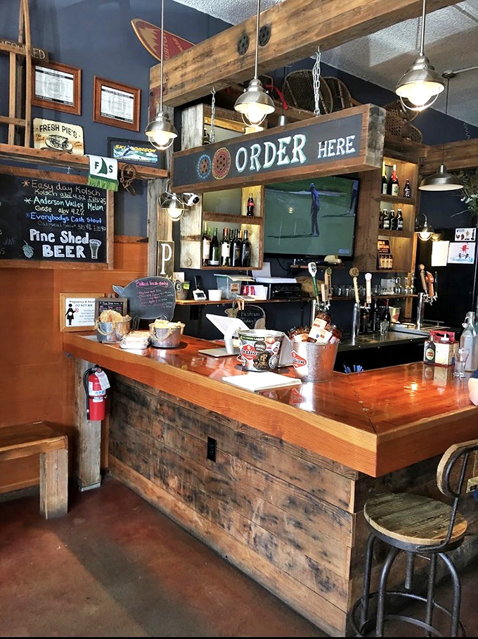 The ordering counter: where barbecue dreams begin. Those taps are pouring local craft beers that pair perfectly with smoked meats.