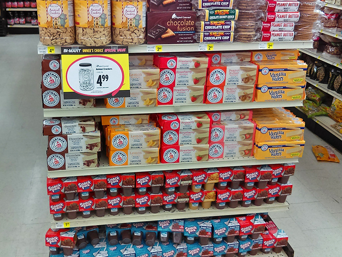 Cookie heaven! From Vanilla Wafers to Snack Packs, the sweet treats aisle threatens any well-intentioned diet with delicious temptation.