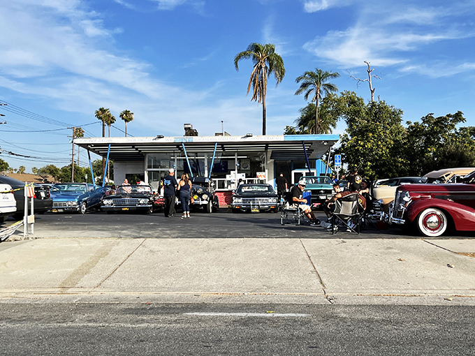 Classic cars and classic eats&mdash;a match made in California heaven where nostalgia comes with a side of sunshine and palm trees.