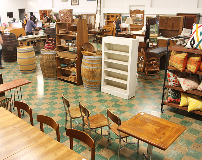 The dining display could convince anyone that meals eaten at a reclaimed wooden table somehow taste better than at particle board alternatives. 