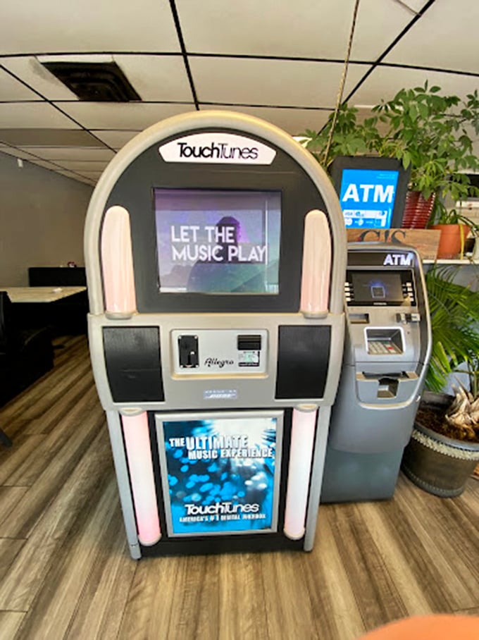 Even the jukebox and ATM corner says, "We've been here awhile and plan to stay"&mdash;the hallmark of any great local institution.